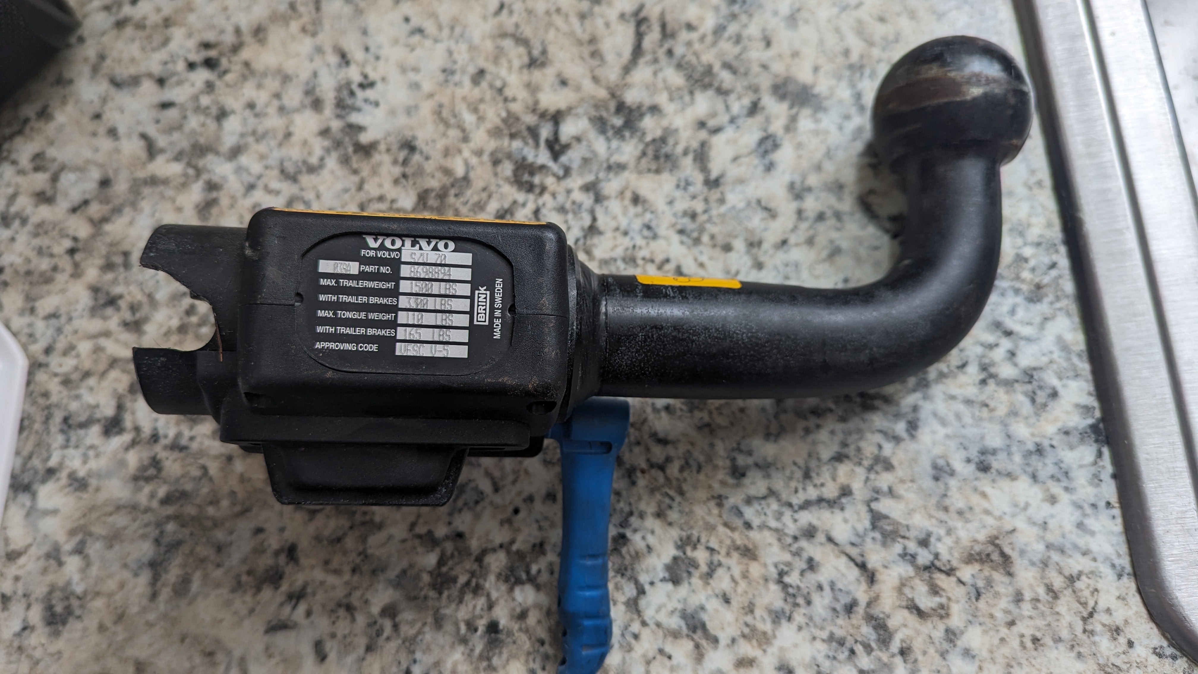 Tow draw bar, Volvo OEM from a OEM Volvo hitch, PN: 8698894 – RobertDIY